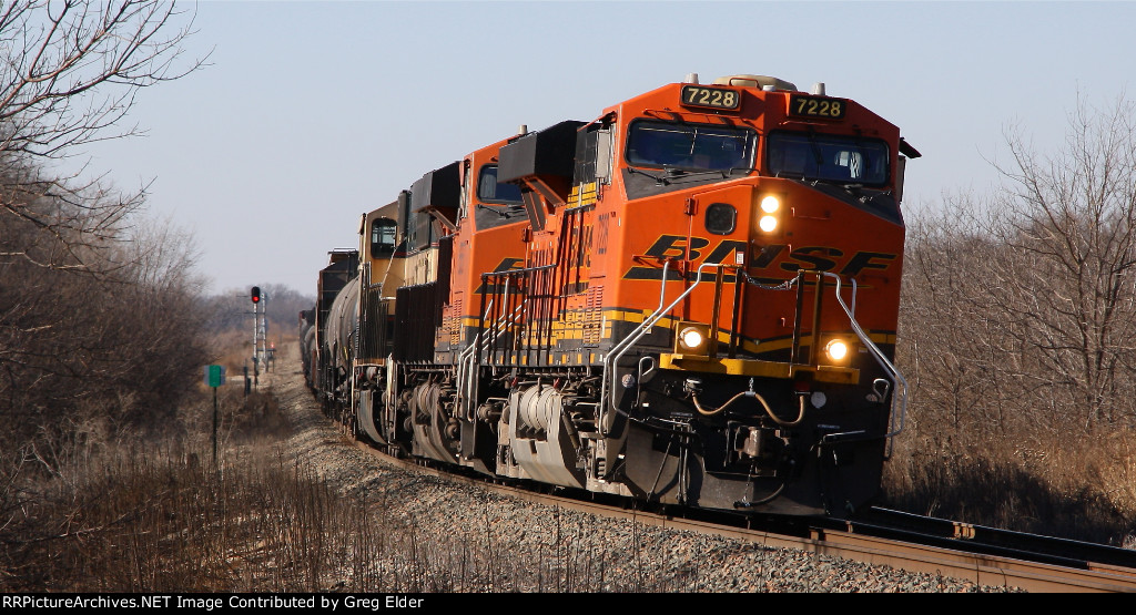BNSF 7228